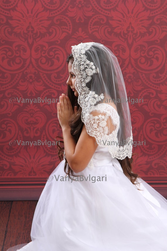 First Communion veil Mantilla Catholic veil Lace veil