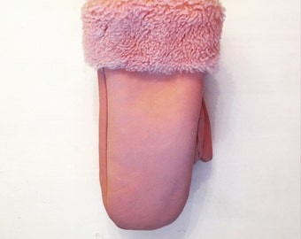 Items similar to Peppermint Pink Mittens M-L on Etsy
