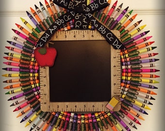 Crayon wreath | Etsy