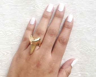 Shark tooth ring | Etsy