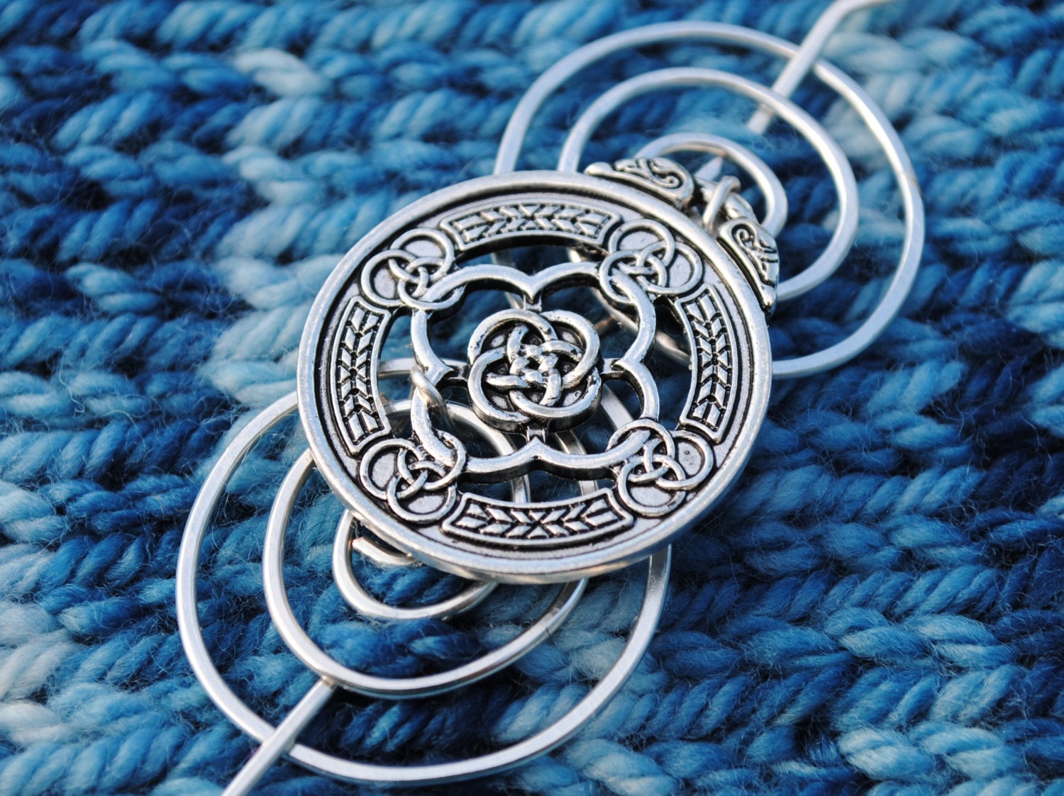 Celtic Knot Shawl Pin in Silver