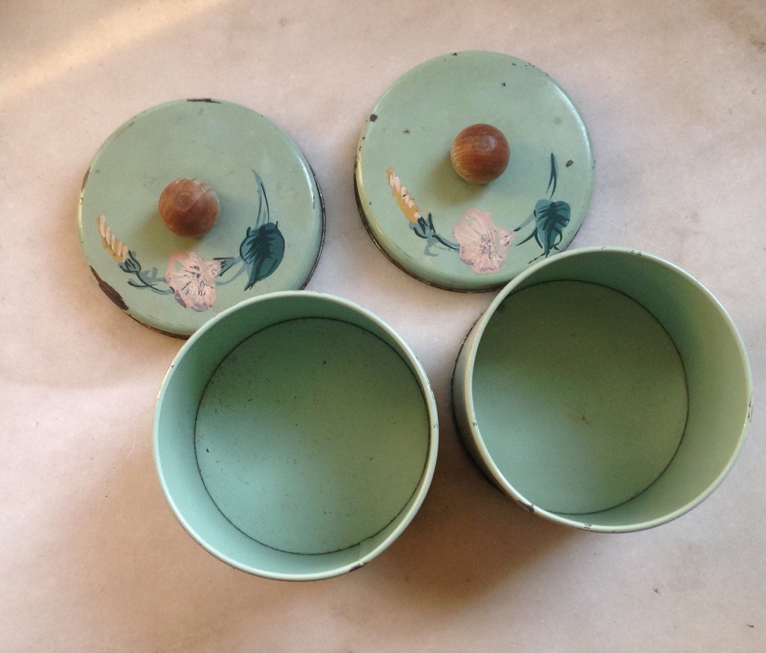 Two Shabby Chic Vintage Painted Round Tin Boxes – Haute Juice