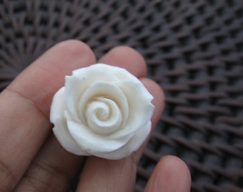 Excellent detail hand carve blooming flower Brooch by Balibagus