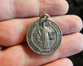 Sentia mvniamvr | Etsy