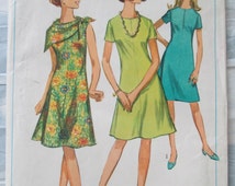 Popular items for 1966 simplicity on Etsy
