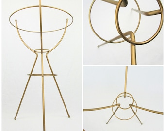 Metal plant stand | Etsy