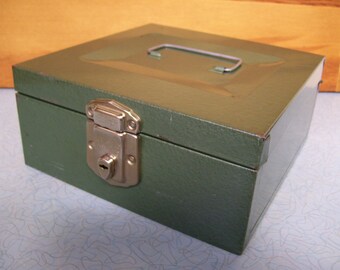 Vintage lock box | Etsy