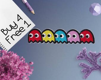 Pixel art pins | Etsy