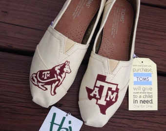 Custom Painted Footwear by HJartistry on Etsy