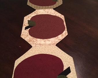 Apples table runner | Etsy