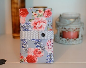 Family travel wallet | Etsy