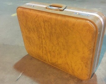 Vintage suitcase | Etsy