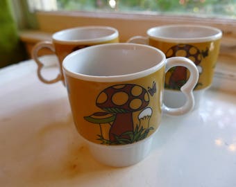 Mushroom coffee mugs | Etsy