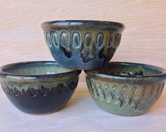 Ceramic salsa bowl | Etsy