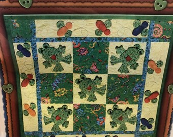 Frog quilt pattern | Etsy