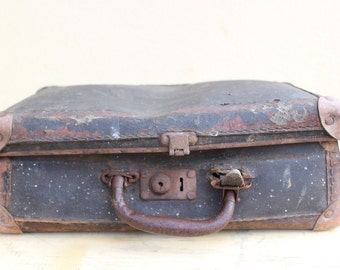 Vintage suitcase | Etsy