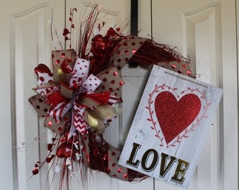 Deco Mesh Red Heart Wreath. Red Heart by MadyBellaDesigns on Etsy