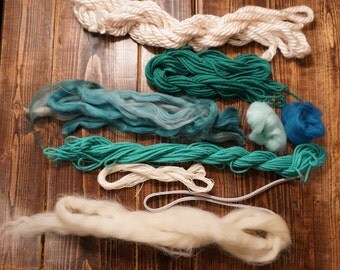 Items similar to Weaving Wall Hanging // Woven Geometric Triangle Line ...