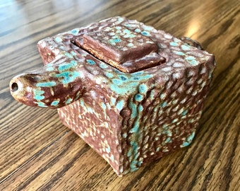 Sculptural teapot | Etsy