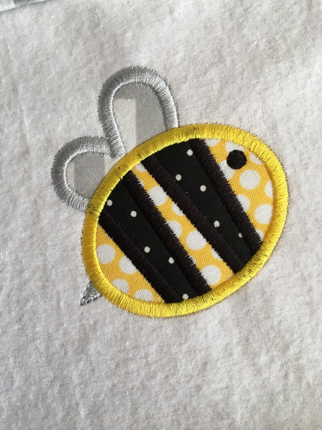 Bee Bumblebee Honey Bee Applique Embroidery Design 4x4 5x7