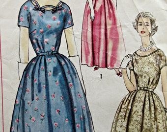 Vintage Butterick 6529 Sewing Pattern Sheath by sewbettyanddot