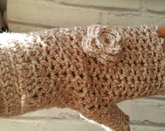 Crochet Mittens that look like they were knit. Mitten PATTERN