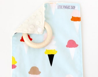Baby Merchandise Teething Burp Cloths by LittlePeachesShop on Etsy