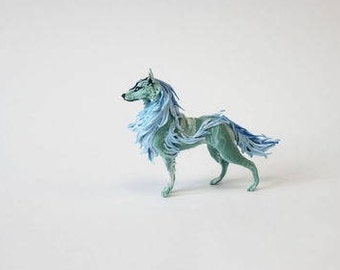 Wolf figurine | Etsy