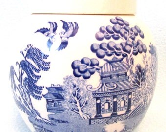 Blue willow vase | Etsy