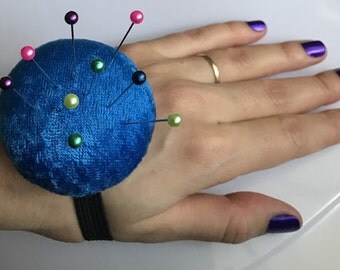 Wrist pincushion | Etsy