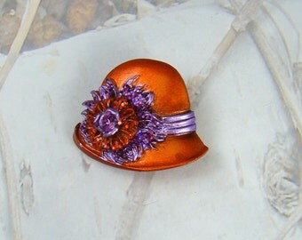 Red hat brooch | Etsy