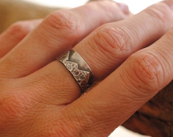 Mountain range ring | Etsy