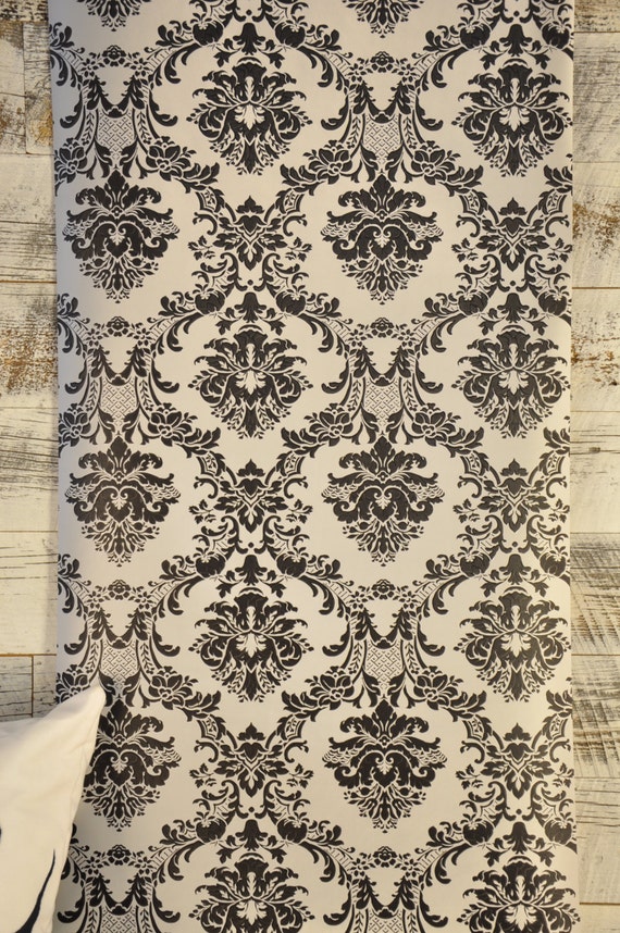 Modern Victorian Damask in Black on Silver Wallpaper MD29433