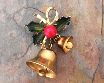 Holly brooch | Etsy