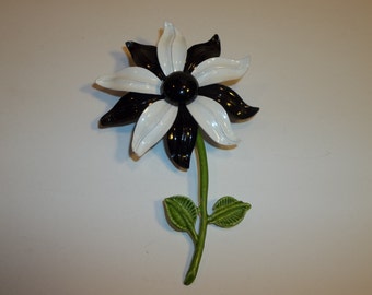 Items similar to Vintage Hot Pink Ruffled Flower Enamel Brooch on Etsy