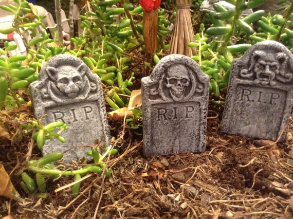 Halloween Miniature Fairy Garden RIP Tombstone Grave Marker