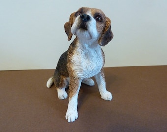 Beagle figurine | Etsy