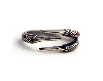 Raven claw ring | Etsy