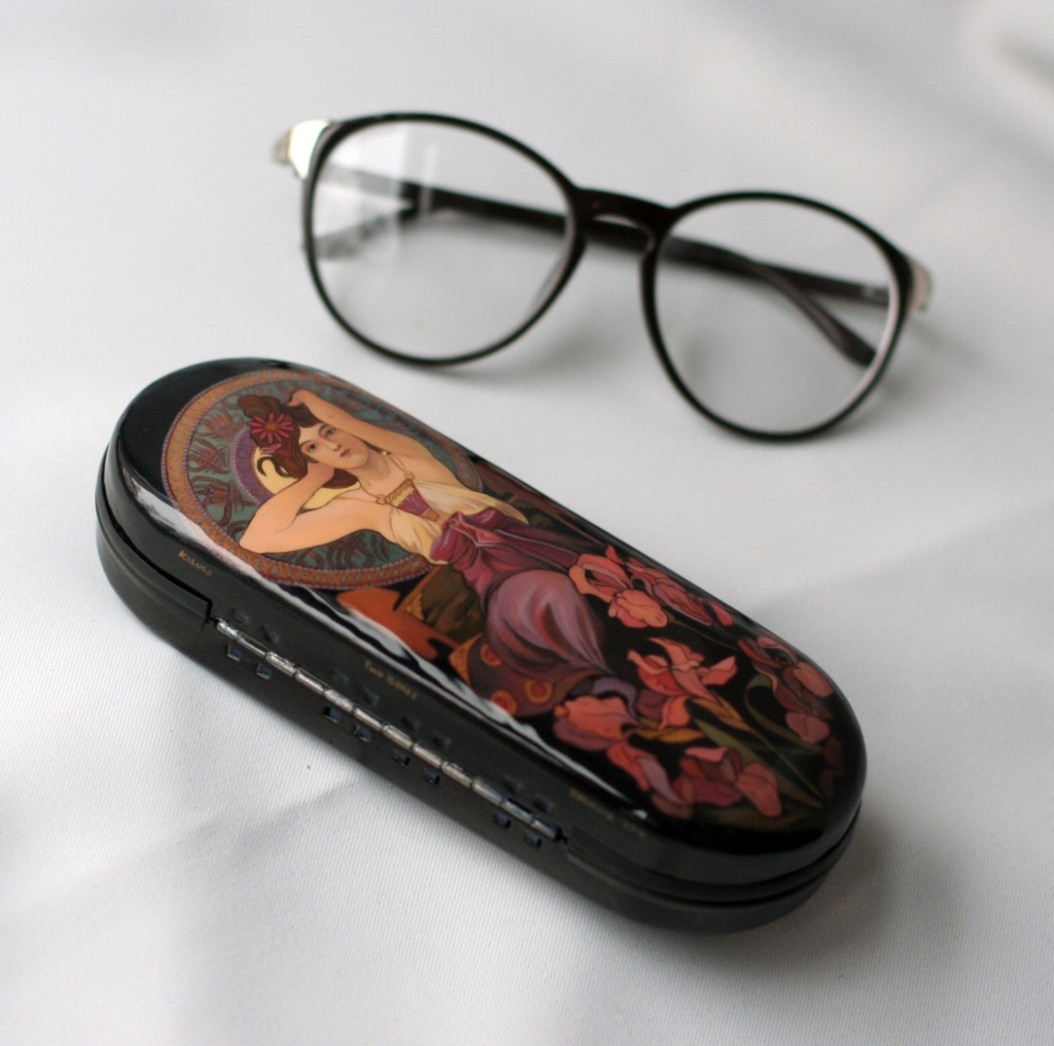 Hard Glasses Case Designer Glasses Case Spectacle Case Metal Hard Glasses Case Designer Glasses Case Spectacle Case Metal