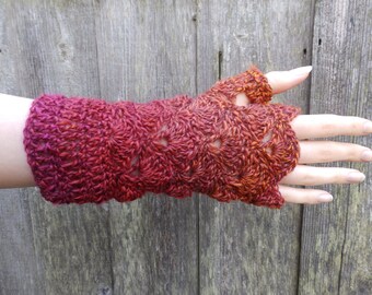 Items similar to Vintage Ivory Crochet Gloves - Handmade on Etsy