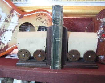 Train bookends | Etsy