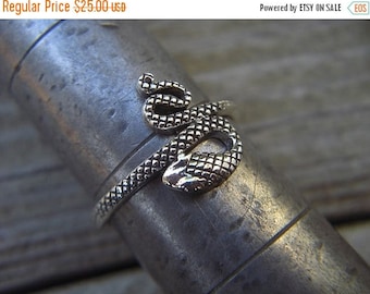 Gothic snakes | Etsy