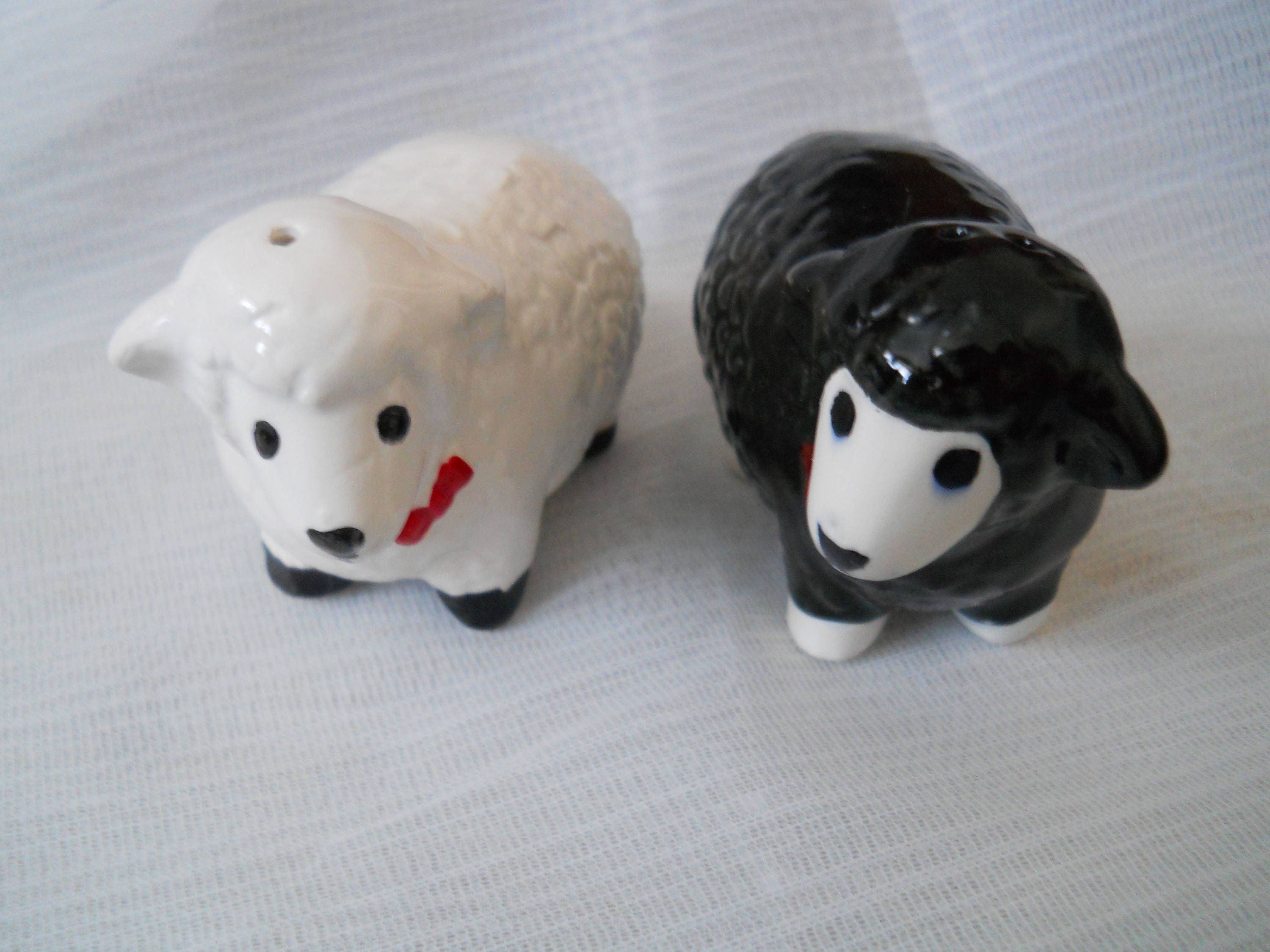 Black and White Sheep Salt and Pepper Shakers - vintage, collectible ...