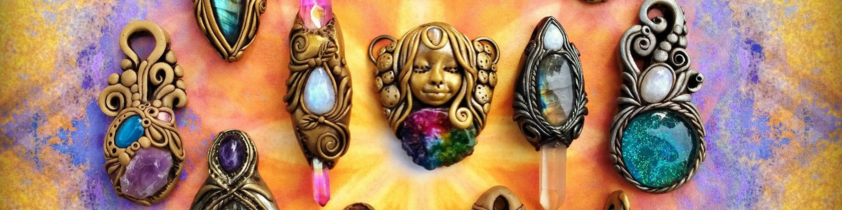 Handmade Mystic Healing crystal and stone by HandmadeMystic