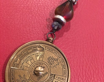 Calendar keychain | Etsy