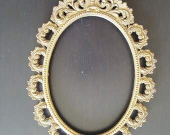 Vintage oval frame | Etsy