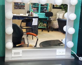 Hand made Hollywood style lighted mirrors by GlamourMirrors