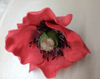 Poppy lapel pin | Etsy