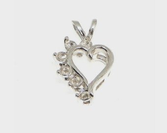 Crochet Pattern Asymmetrical Heart Applique PDF File