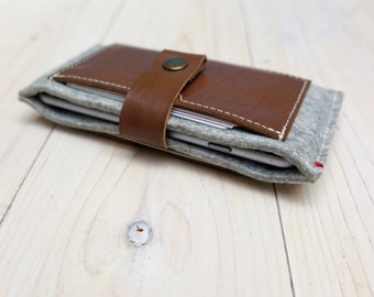 Felt phone cover | Etsy